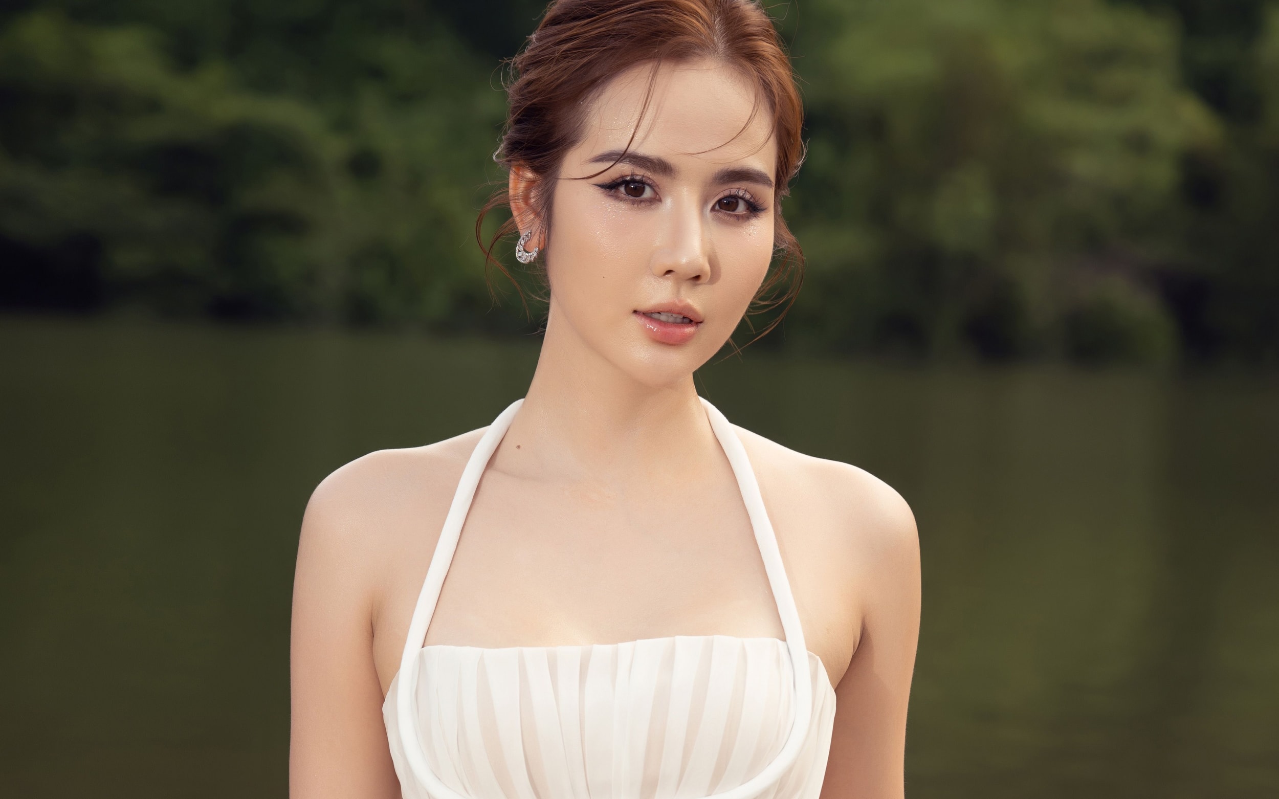 Phan Minh Huyền: Hạnh phúc 'đủ đầy' ở tuổi 35 sau ly hôn