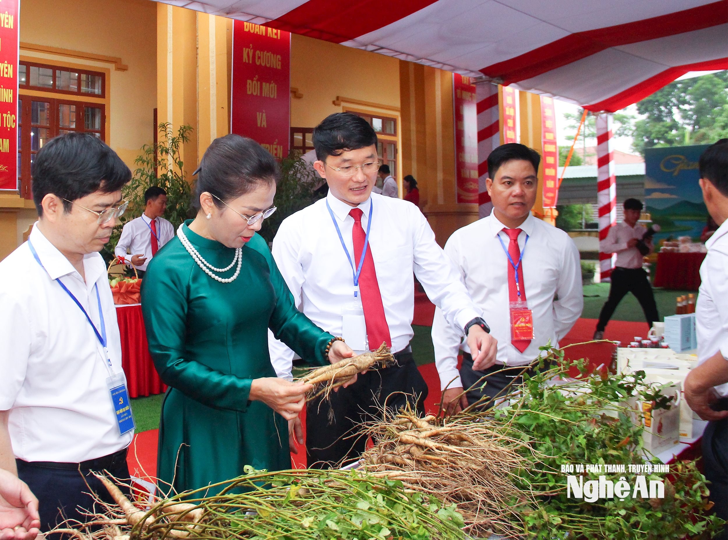 Nghệ An: Triển khai nghị quyết theo tinh thần “8 rõ”, lấy hiệu quả làm ...