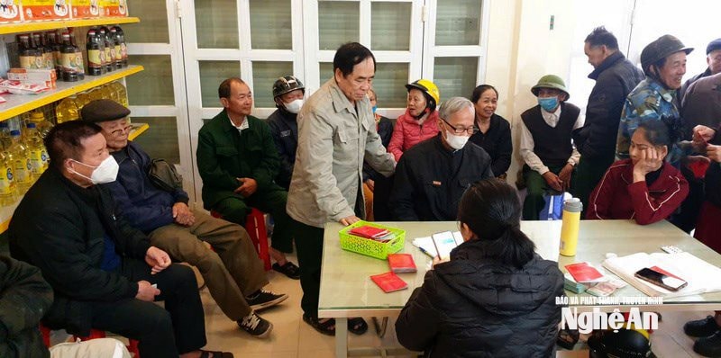 Nghe An: Gifts distributed promptly to eligible recipients throughout ...