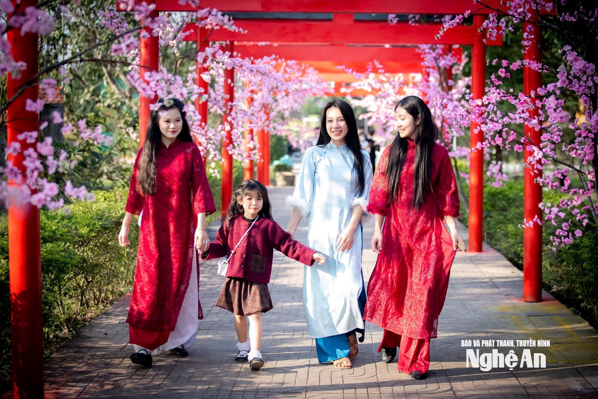 Preserving the spirit of Vietnamese Tet amidst modern life.