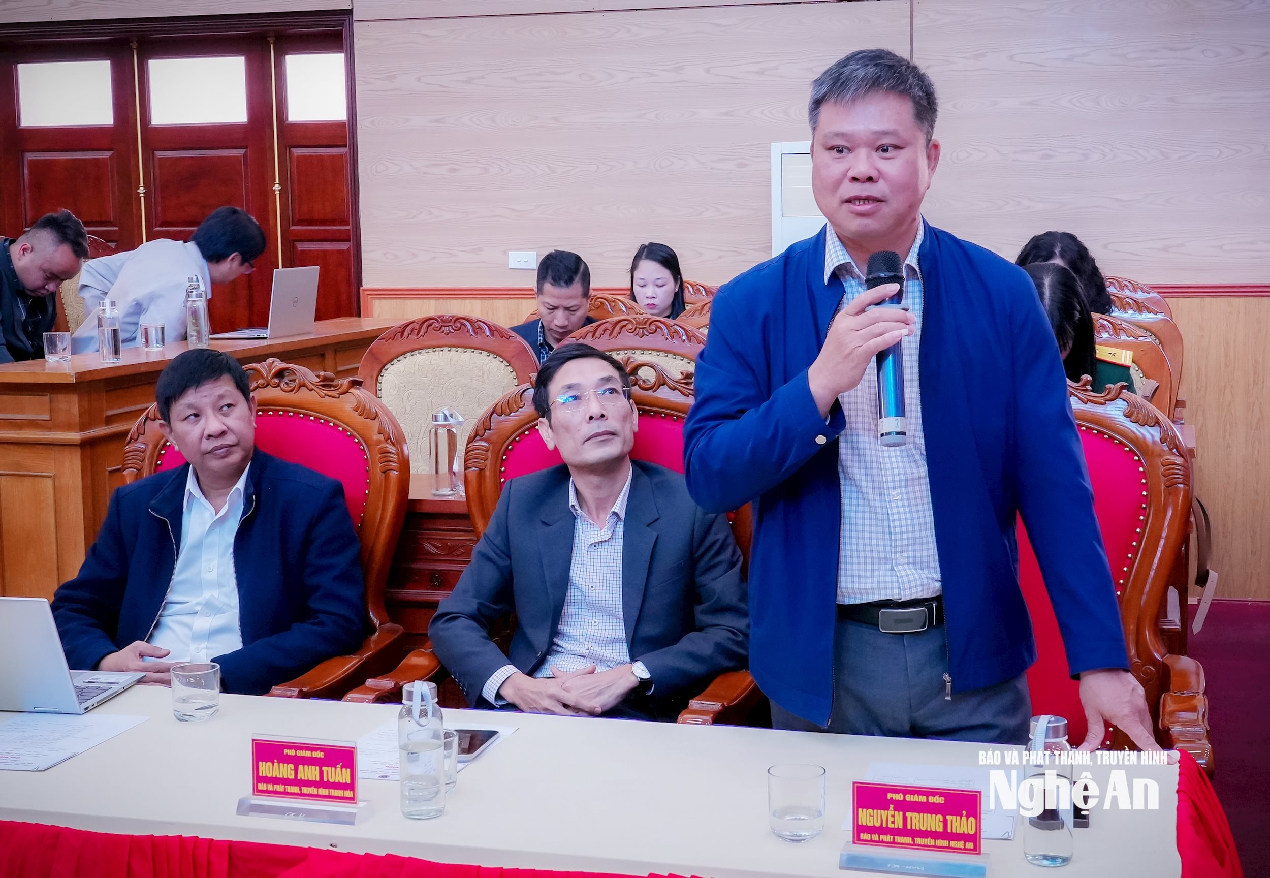 Units of the Vietnam Coast Guard held a press conference at the ...