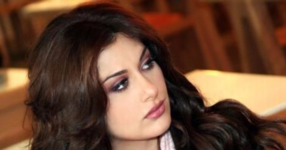 Be mesmerized by the 10 most beautiful female politicians in the world.