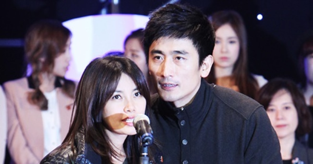 Tình yêu son sắt 22 năm của 'Ông trùm' Cha In Pyo và vợ