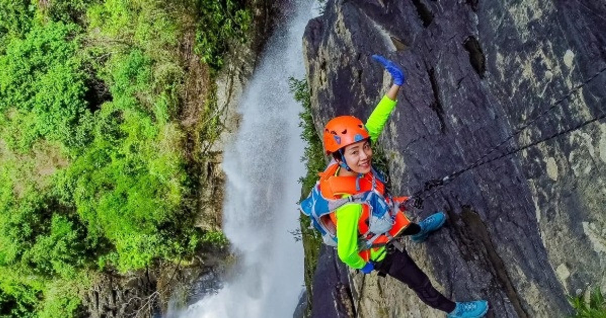 Chinh phục Tây Nguyên đệ nhất thác, đu dây 'vào lòng đất' 115m dài nhất ...