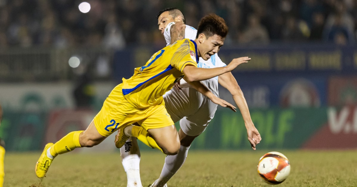 Dư âm trận thua đáng tiếc của Sông Lam Nghệ An trước Câu lạc bộ Thép ...