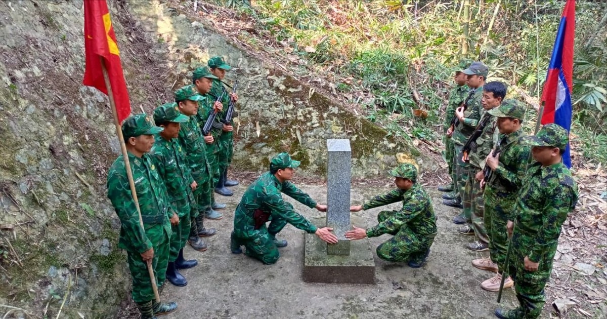 Bilateral patrol on the Vietnam - Laos border