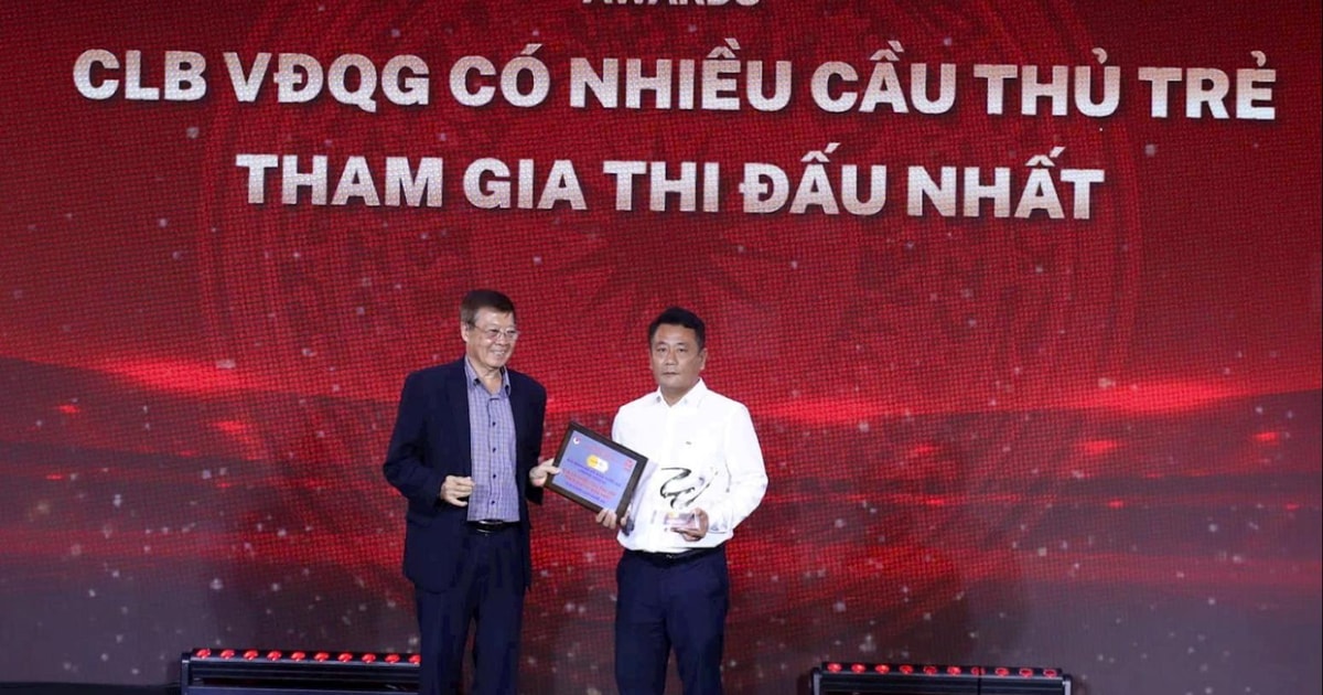 Sông Lam Nghệ An được vinh danh CLB có nhiều cầu thủ trẻ tham dự Giải Vô địch Quốc gia nhất