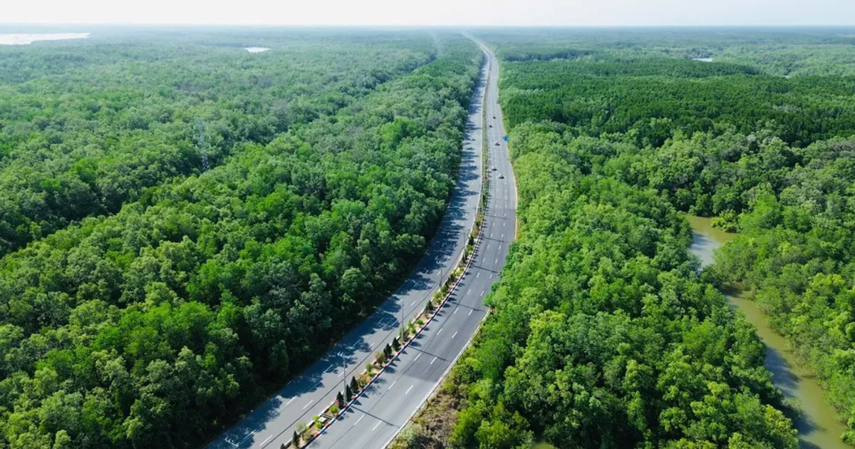 Ho Chi Minh City is promoting investment in a high-speed railway line ...