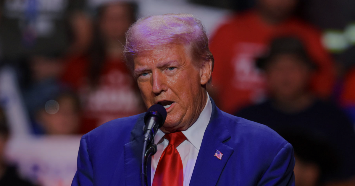 Tổng thống Trump tuyên bố ý định rút Mỹ khỏi cuộc xung đột Ukraine