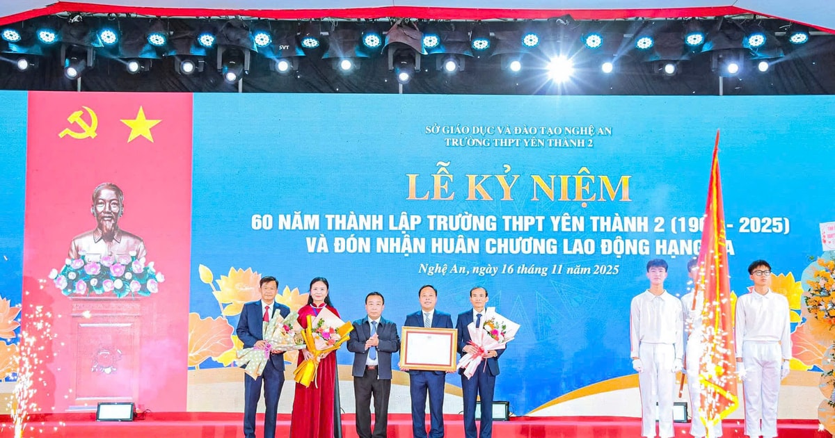 Trường THPT Yên Thành 2 kỷ niệm 60 năm thành lập, đón nhận Huân chương ...