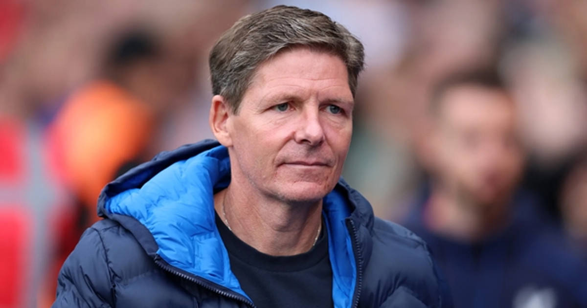 Liverpool cân nhắc Oliver Glasner thay Arne Slot lúc bất ổn