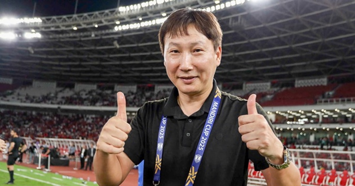 HLV Kim Sang-sik duy trì mạch 12 trận toàn thắng cùng U23 Việt Nam sau ...