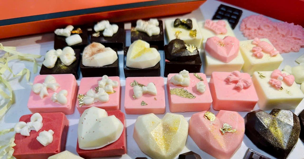 Sát Tết, thị trường quà tặng Valentine kém sôi động