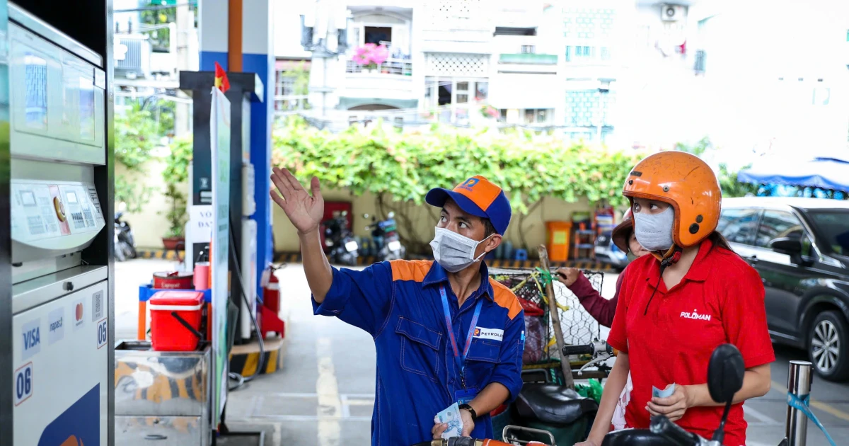 Today's fuel prices (April 2nd, 2026) in Vietnam and worldwide: Price ...