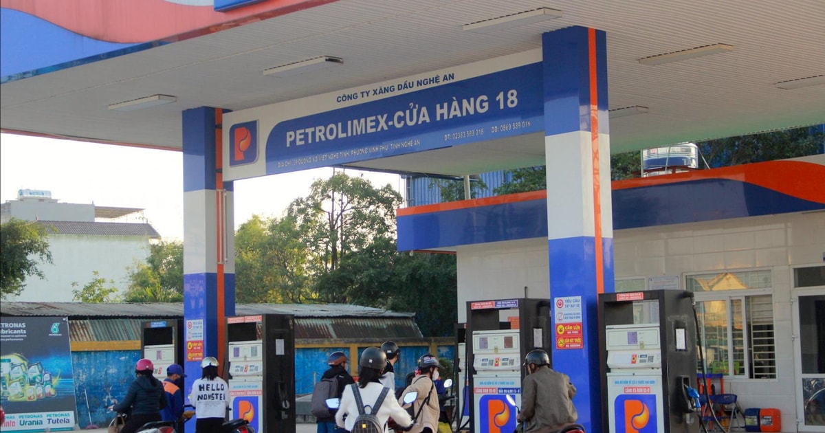 Giá xăng dầu hôm nay 16/4: Bảng giá xăng dầu tại Petrolimex, PVOIL ...