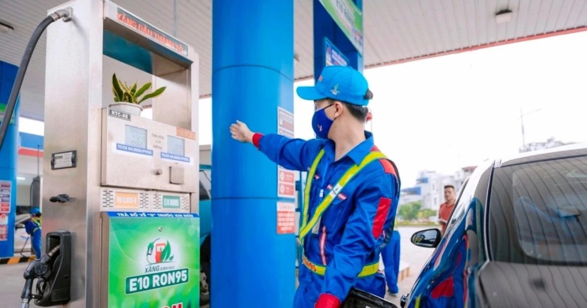Giá xăng dầu hôm nay 12/5: Bảng giá xăng dầu Petrolimex, PVOIL, Mipec ...