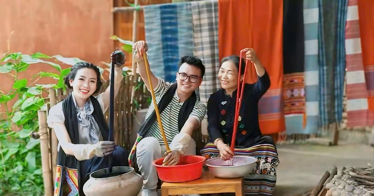 Á hậu Kha Thị Thơ lan tỏa sắc màu thổ cẩm Thái trong chương trình Màu ...